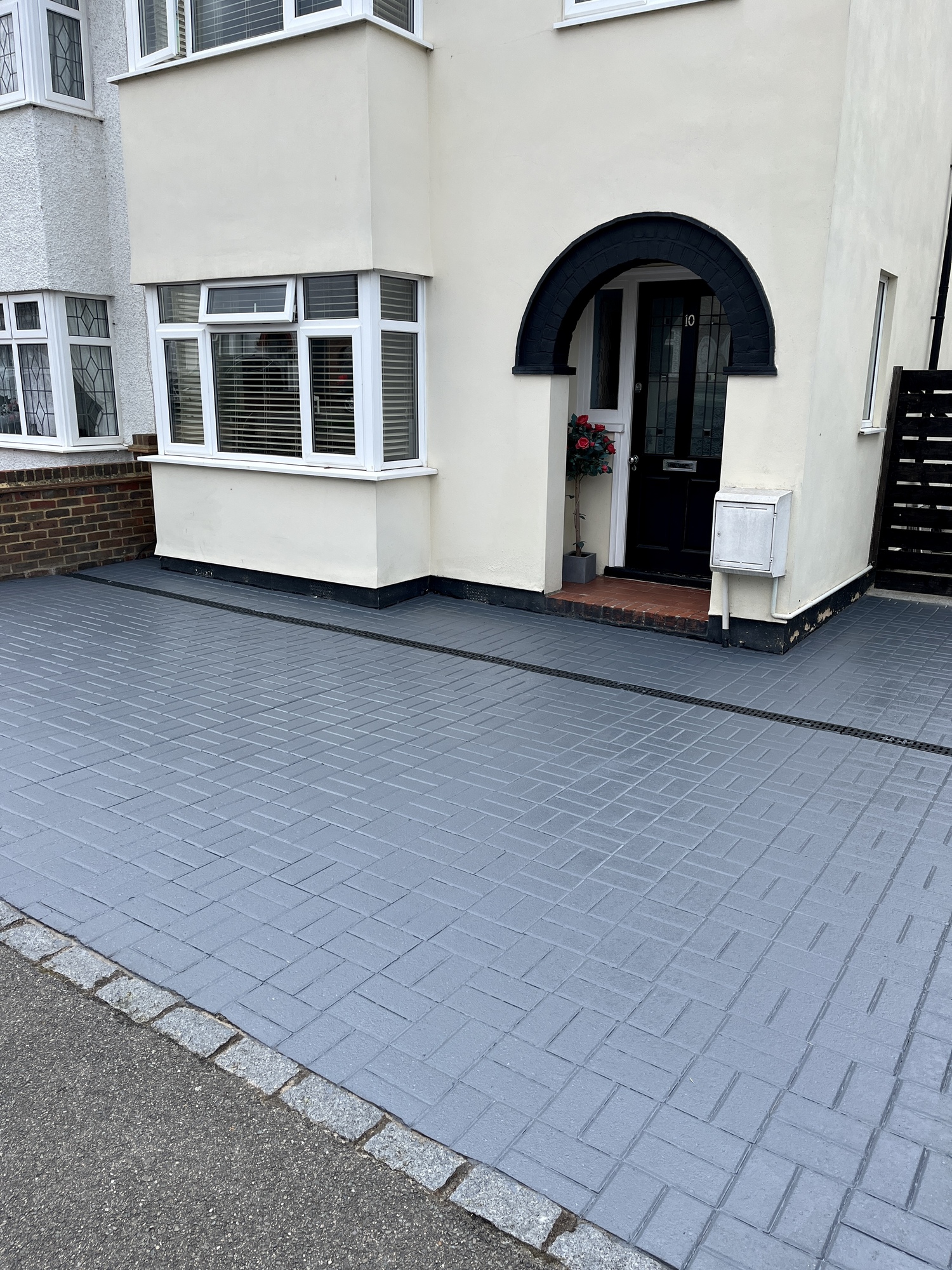 'BLOCK MAGIC' Sealer GREY - Re-colour Old Block Paving - ALWAYS Clean ...
